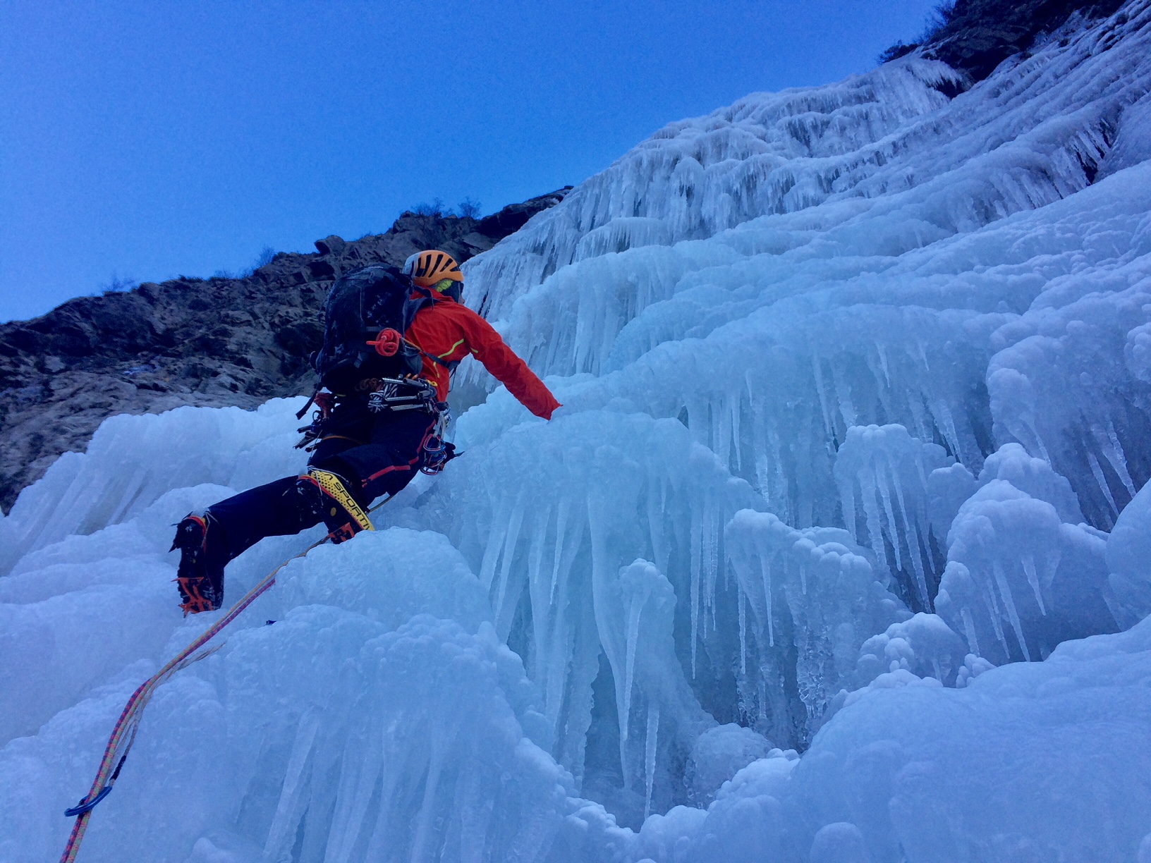 [Escalade] Le Quark de Petzl : un piolet de référence ! - Approach Outdoor